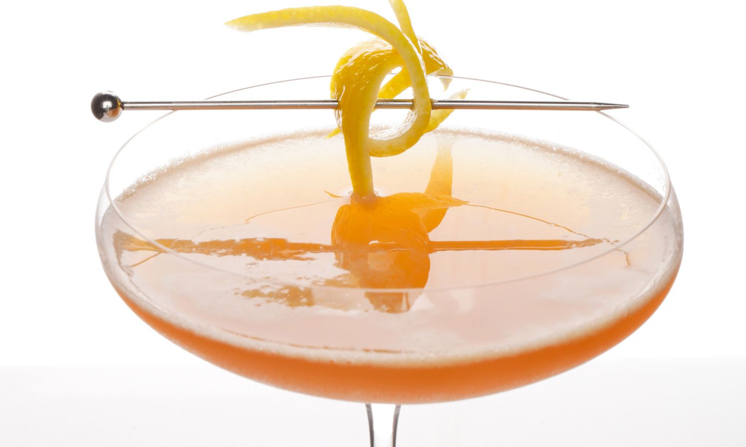 Bob Louison Presents New Cocktails as Visiting Mixologist at M Bar ...