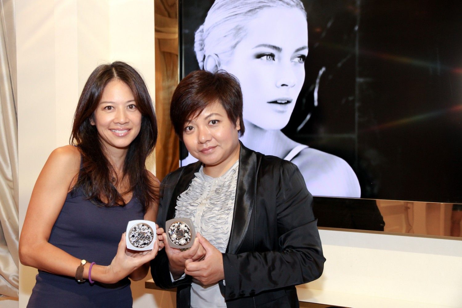 Estee Lauder Re-Nutriv Beauty Tea | Tatler Asia