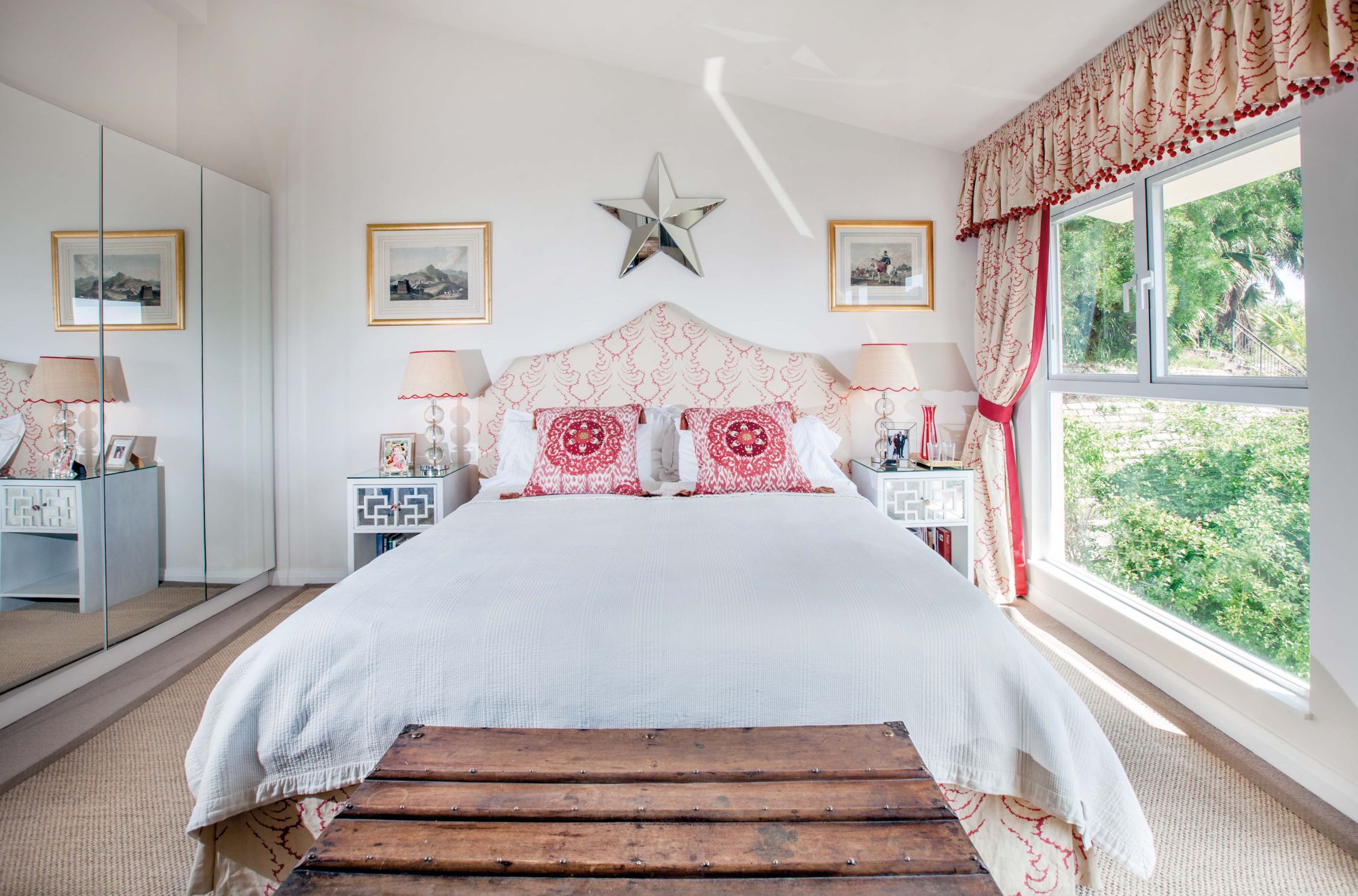 Inside Fashion Designer Alice Keswick's Striking Home On The Peak ...