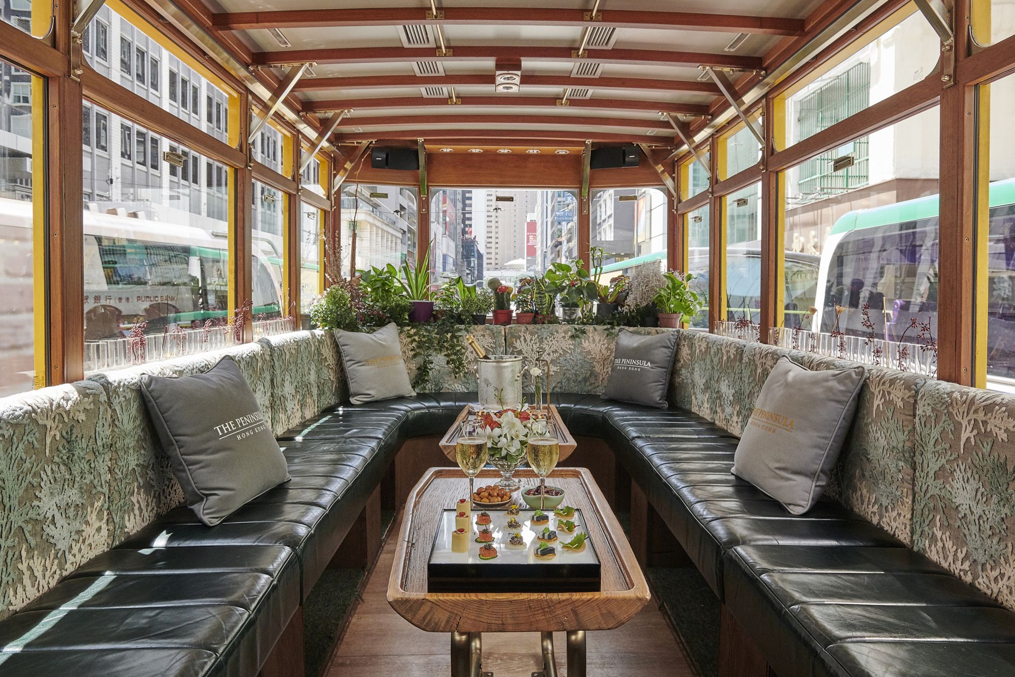 This Super Luxurious Hong Kong Tram Has A Bar, A Balcony And More ...