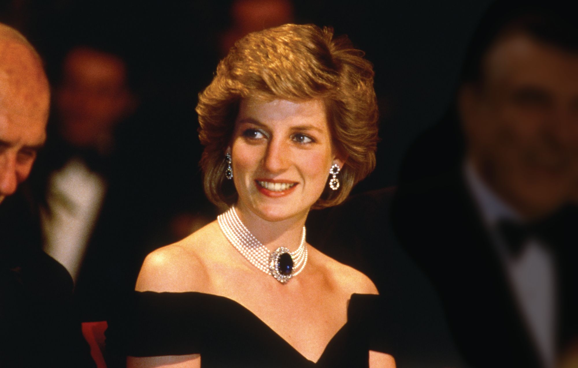 The History of Pearls: From Elite Accessory To Punk Statement Pieces ...