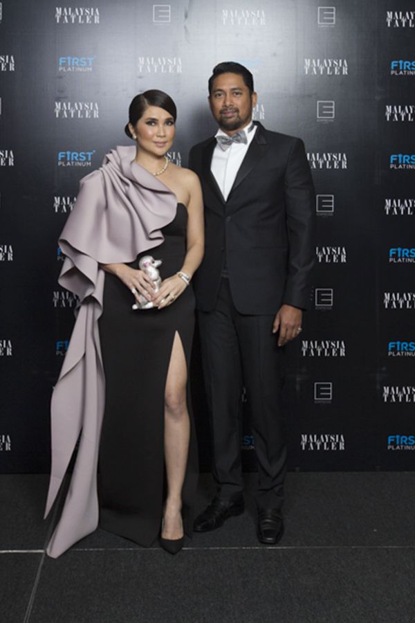 Couple Spotlight: The Love Story Of Erwin Azizi & Angela Karto That ...