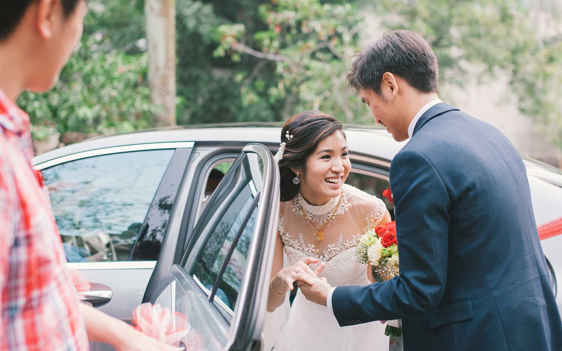 8 Great Wedding Cars To Show The World You're Married...In Style ...
