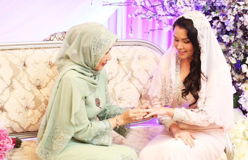 The engagement of Tunku Jamie Nadzimuddin and Sarimah Ibrahim | Tatler Asia