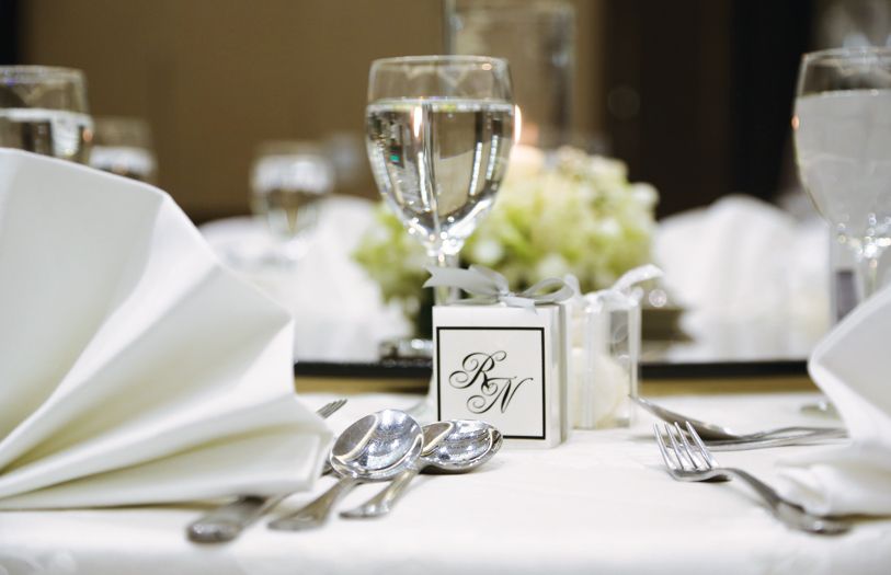 White fairytale wedding of Dr Radly Abdul Rani and Dr Nor Hanani Mohd ...