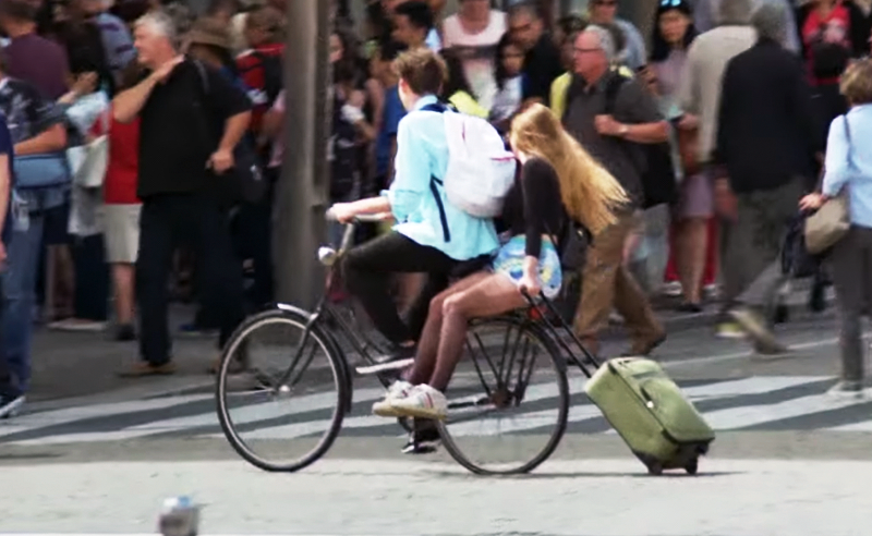 Dutch rideshare scheme invites tourists to hitchhike on a bike | Tatler ...