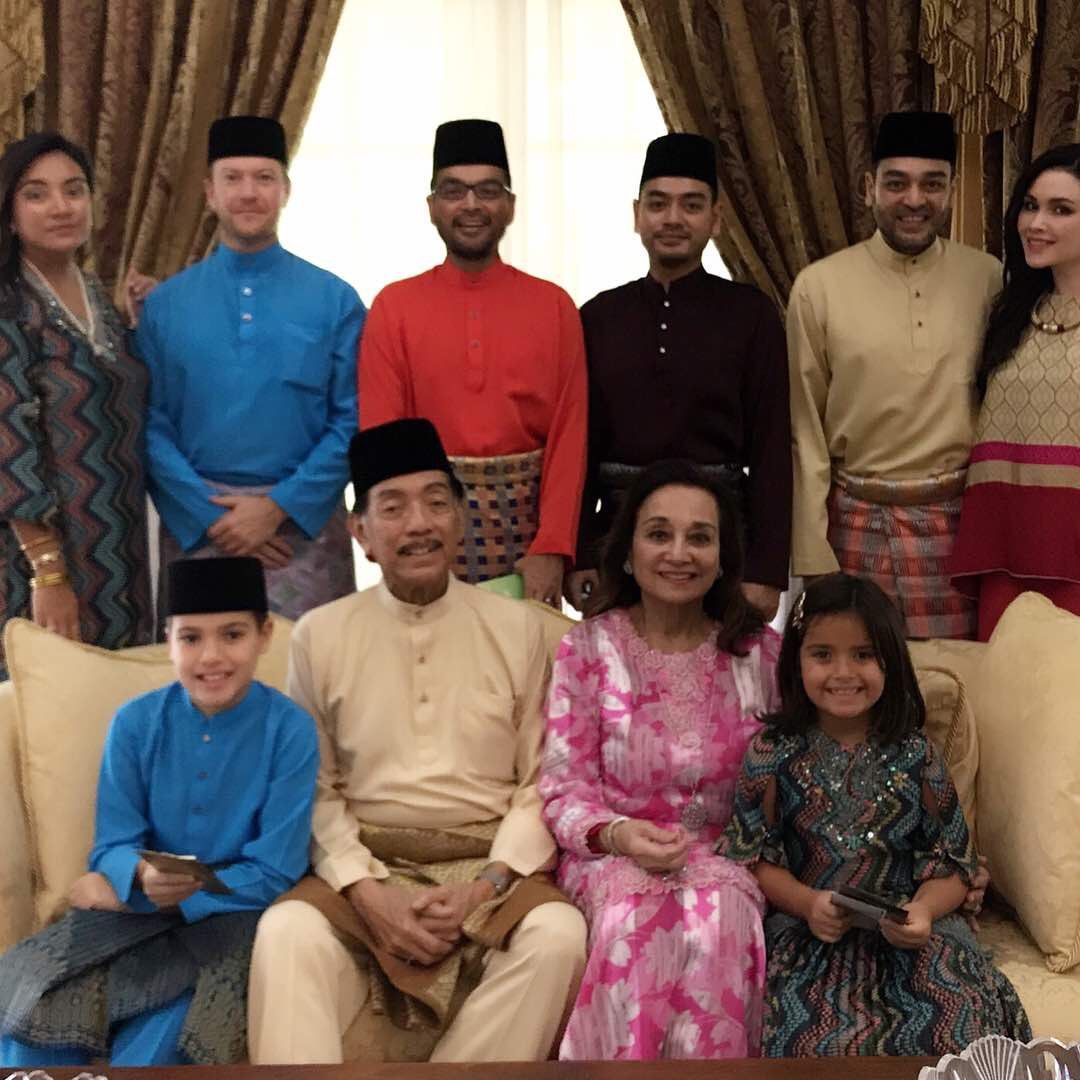 Couple Spotlight: 50 Years Of Love With Tunku Dara Naquiah & Tunku ...