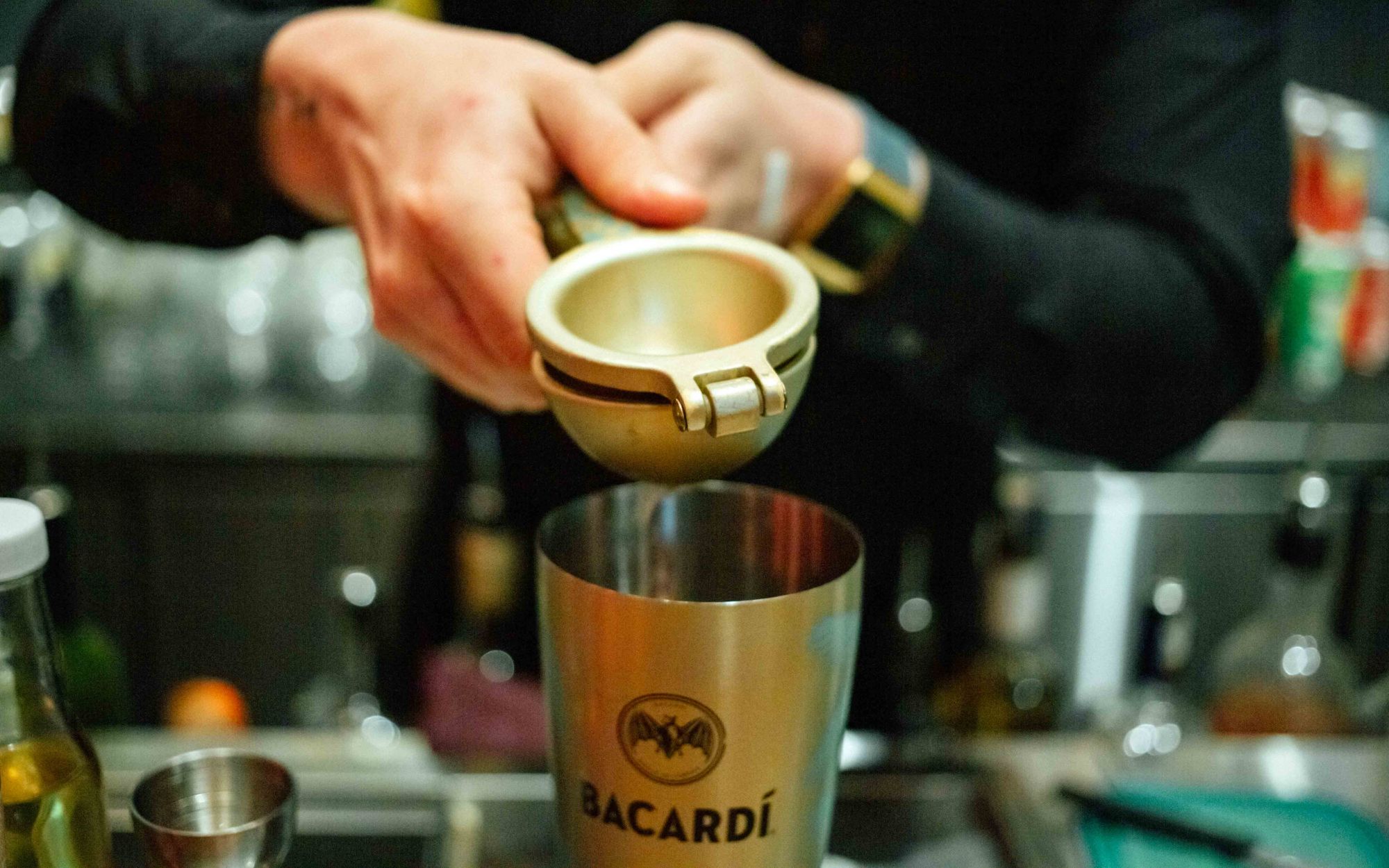 How To Make The Air Mail, A Cocktail Inspired By Postal Services ...