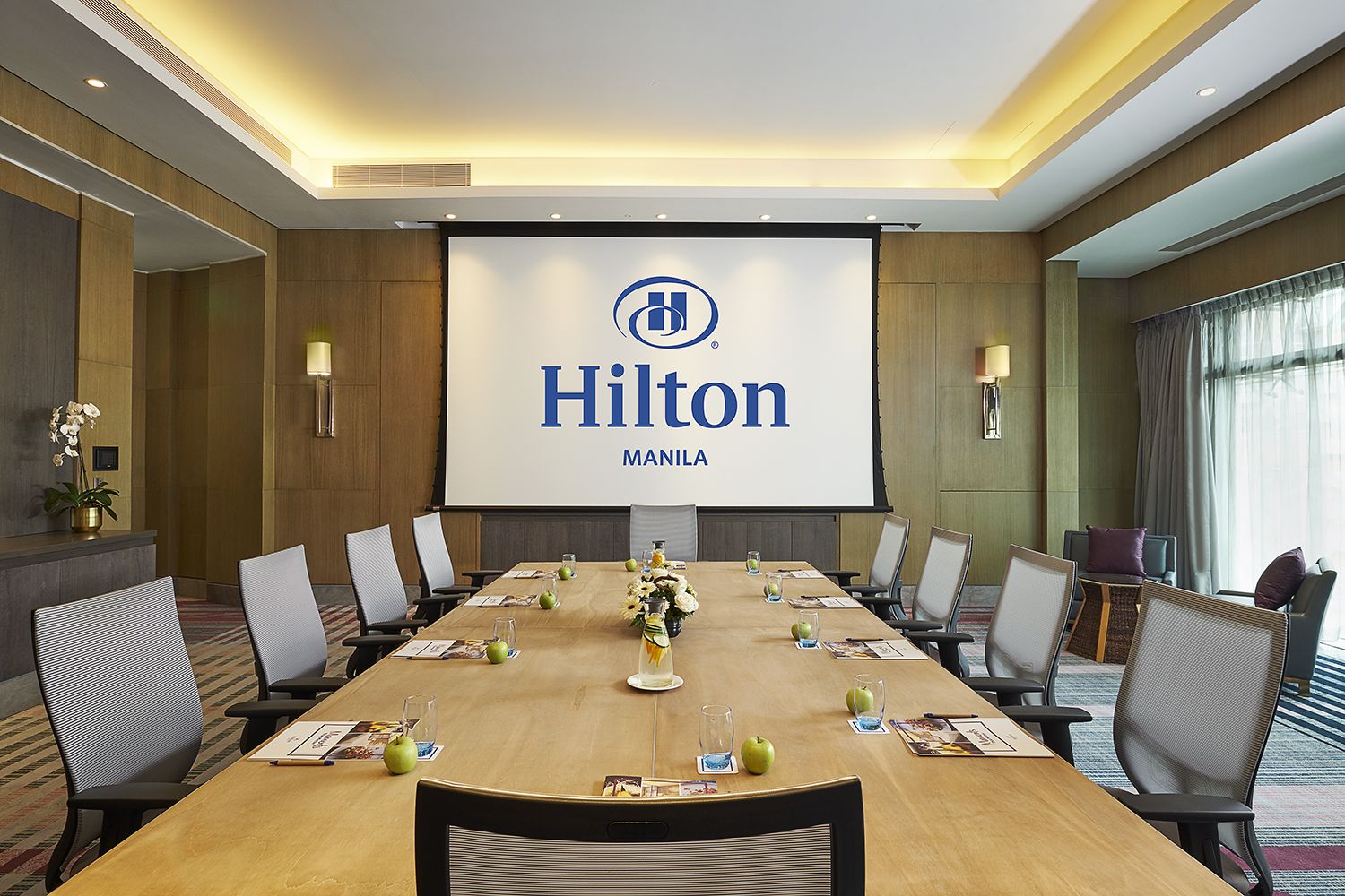 Hilton Returns In Philippine Shores, Redefining Luxury In Newport City ...