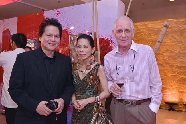 Redefining Filipiniana: Patis Tesoro's Holiday Collection Launch ...