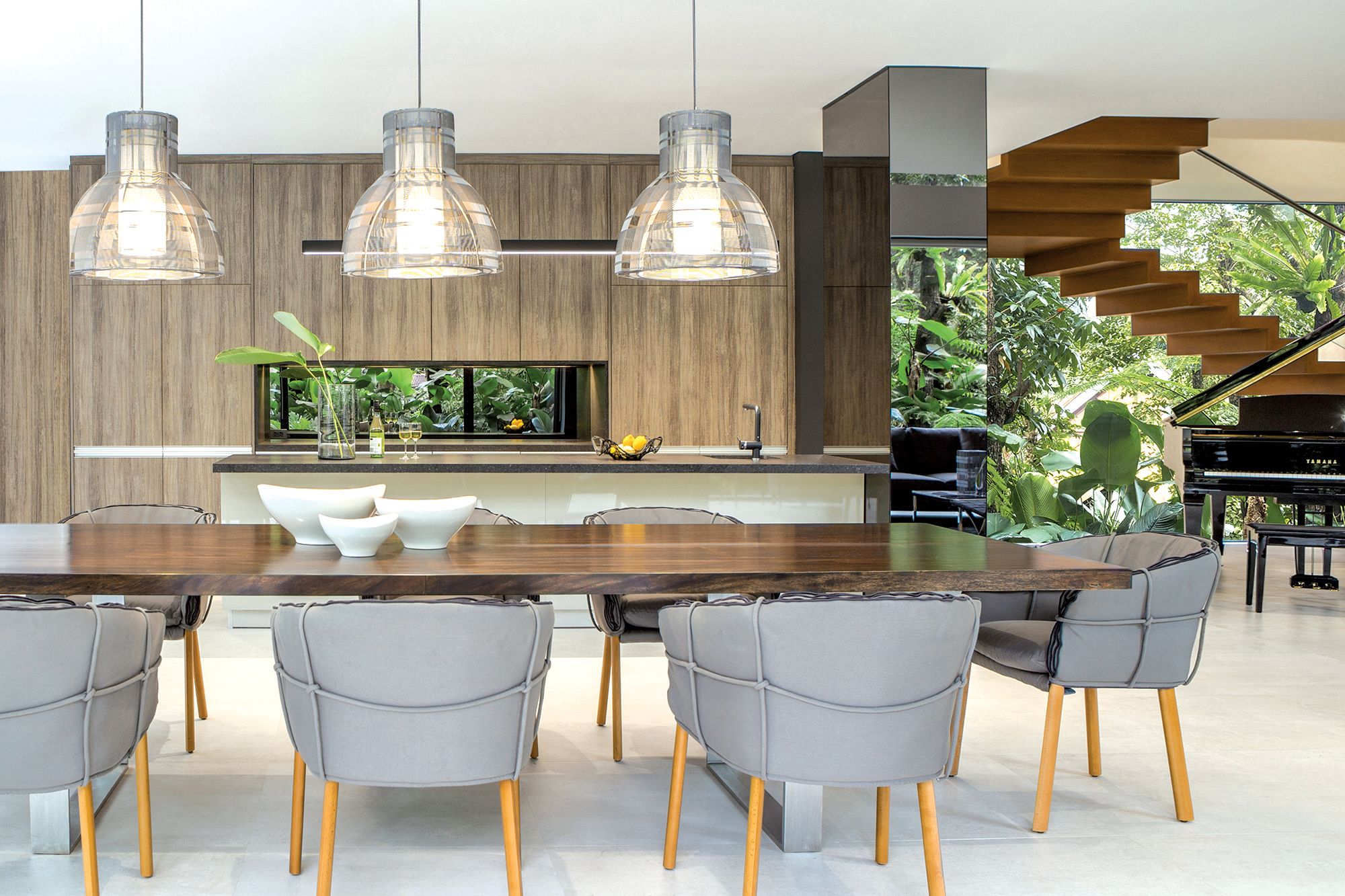 Home Tour: How Budji+Royal Architecture+Design Maximised This House's ...