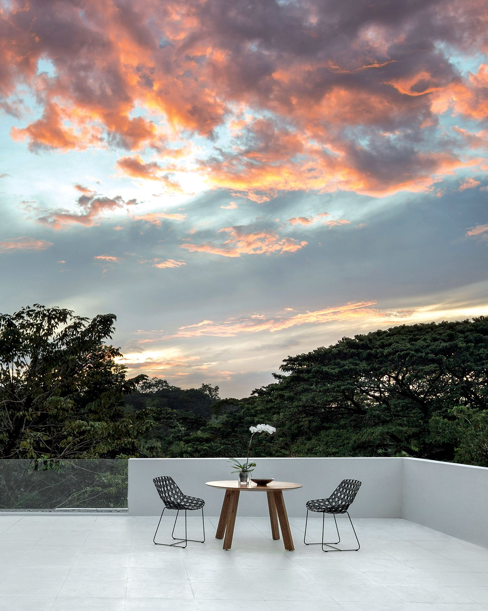 Home Tour: How Budji+Royal Architecture+Design Maximised This House's ...