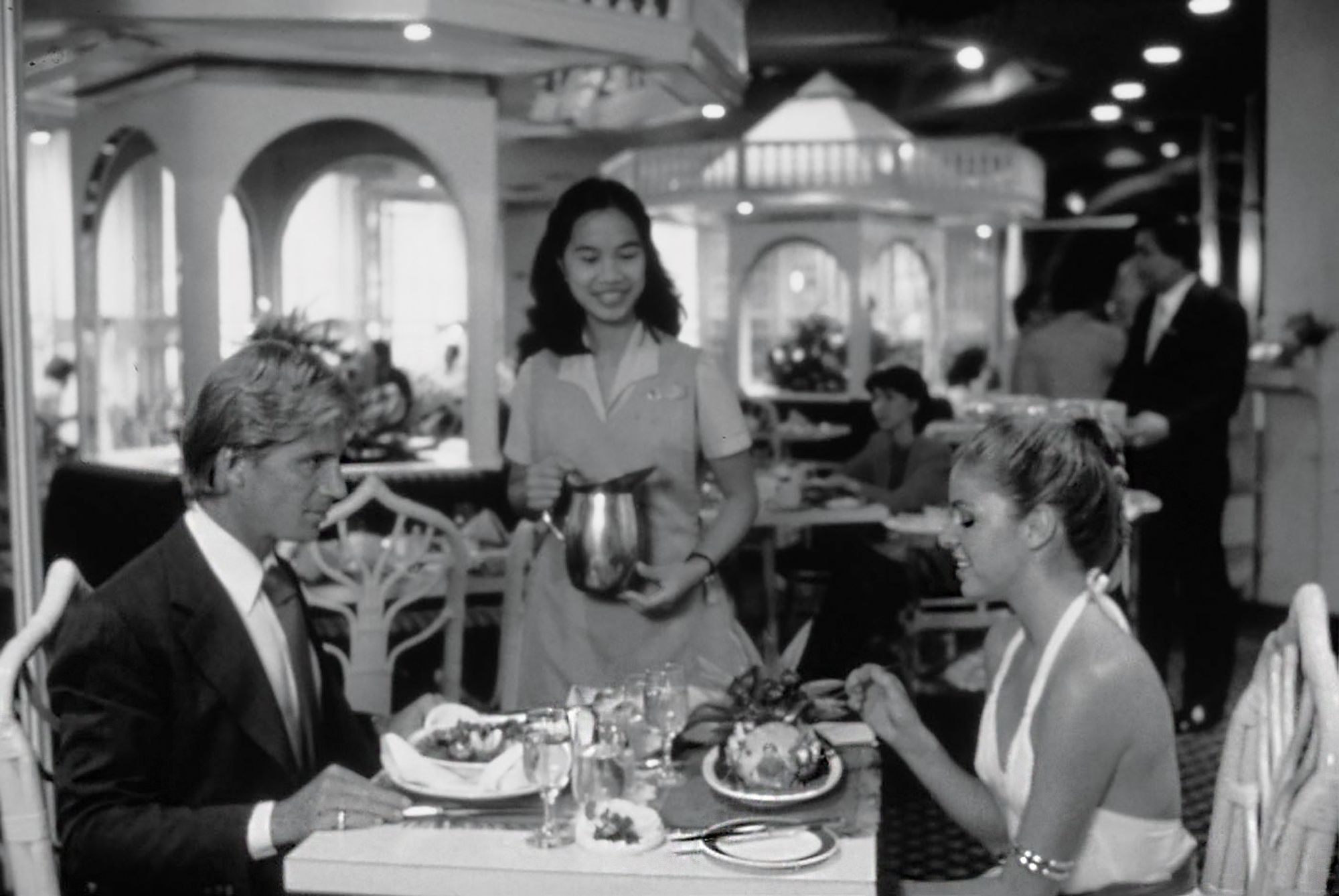 Mandarin Oriental Manila: A Look Back At One Of Makati’s True Icons ...