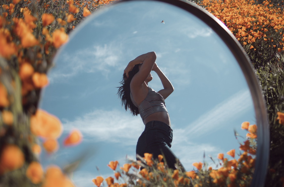 7 Of The Most Stylish Mirrors For Your OOTD Mirror Selfies | Tatler Asia