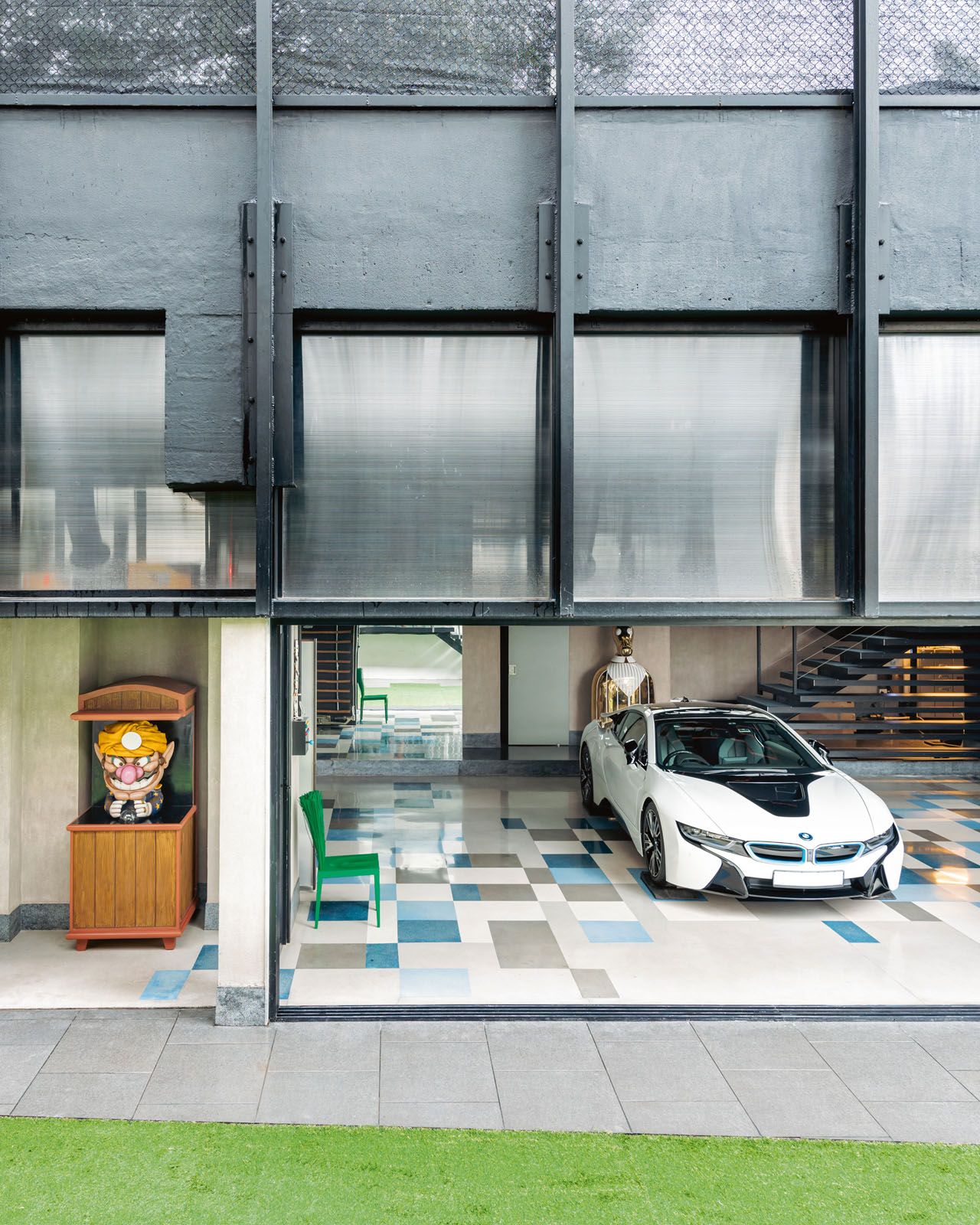 Home Tour: A Colourful House Inspired By Pop Art And The Memphis Design ...