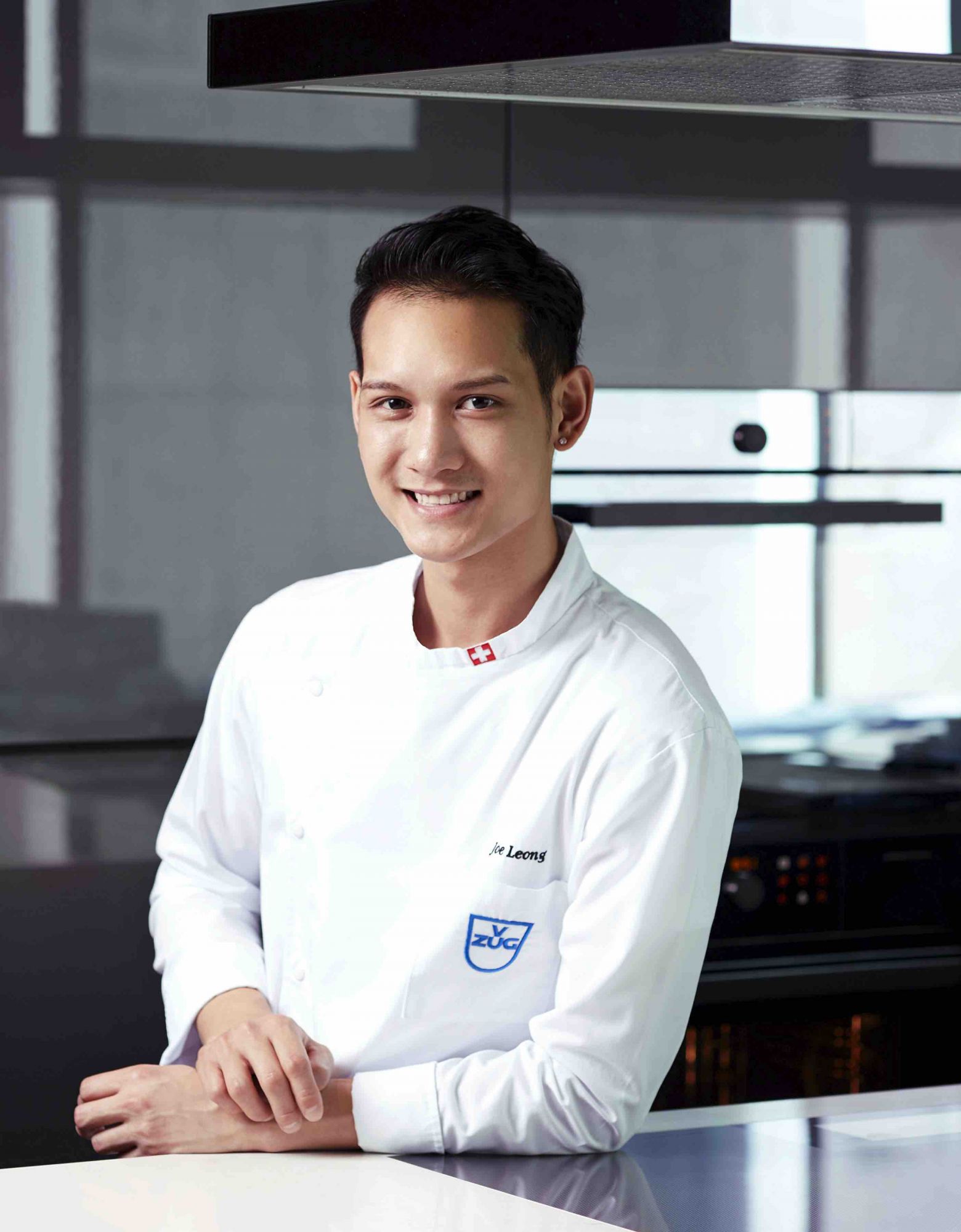 Try This Pandan Chiffon Cake Recipe By V Dining Pastry Chef Joe Leong ...