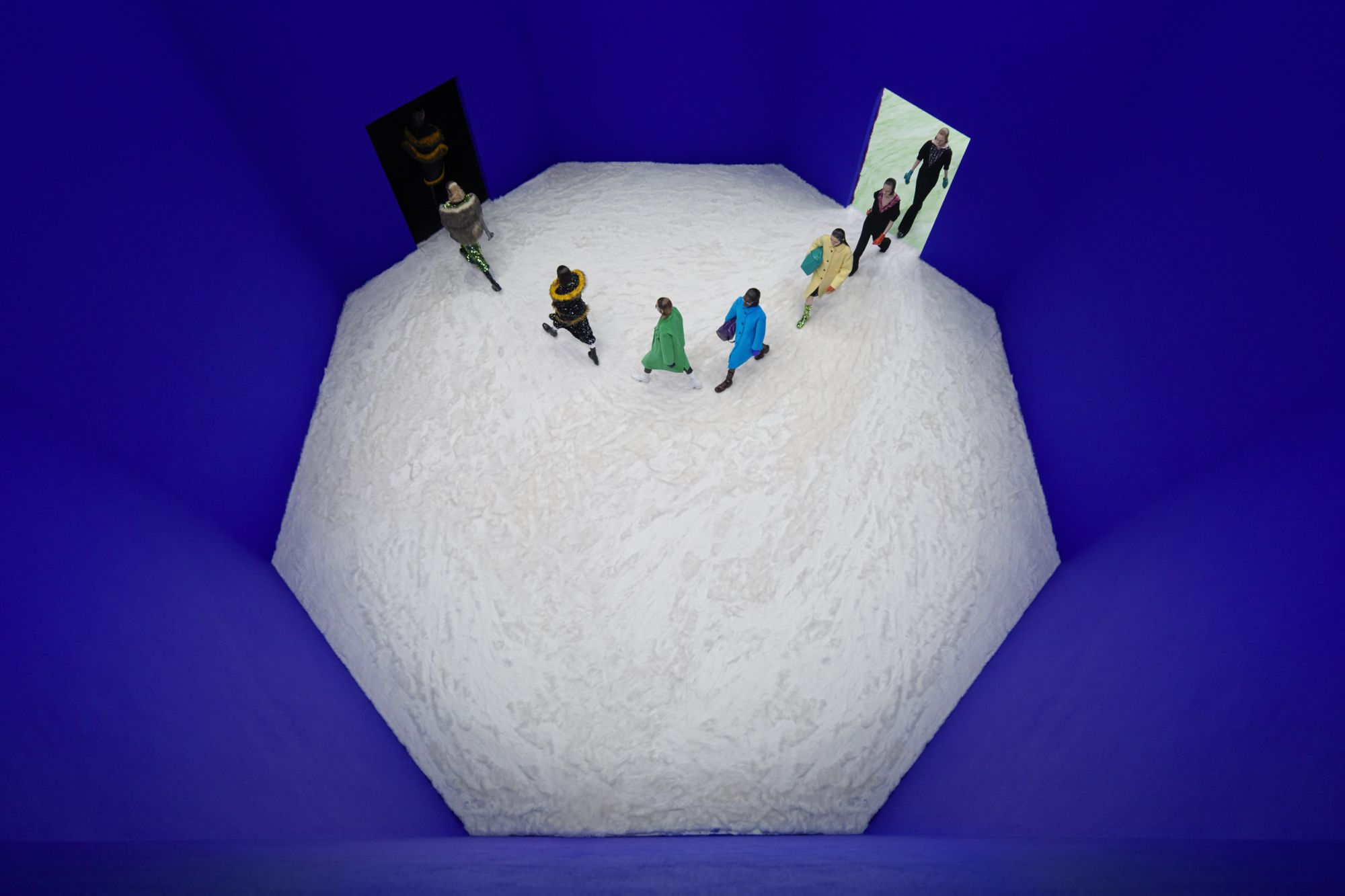 Fashion Tips: 7 Wild Styling Tricks From Prada’s Fall-Winter 2021 ...