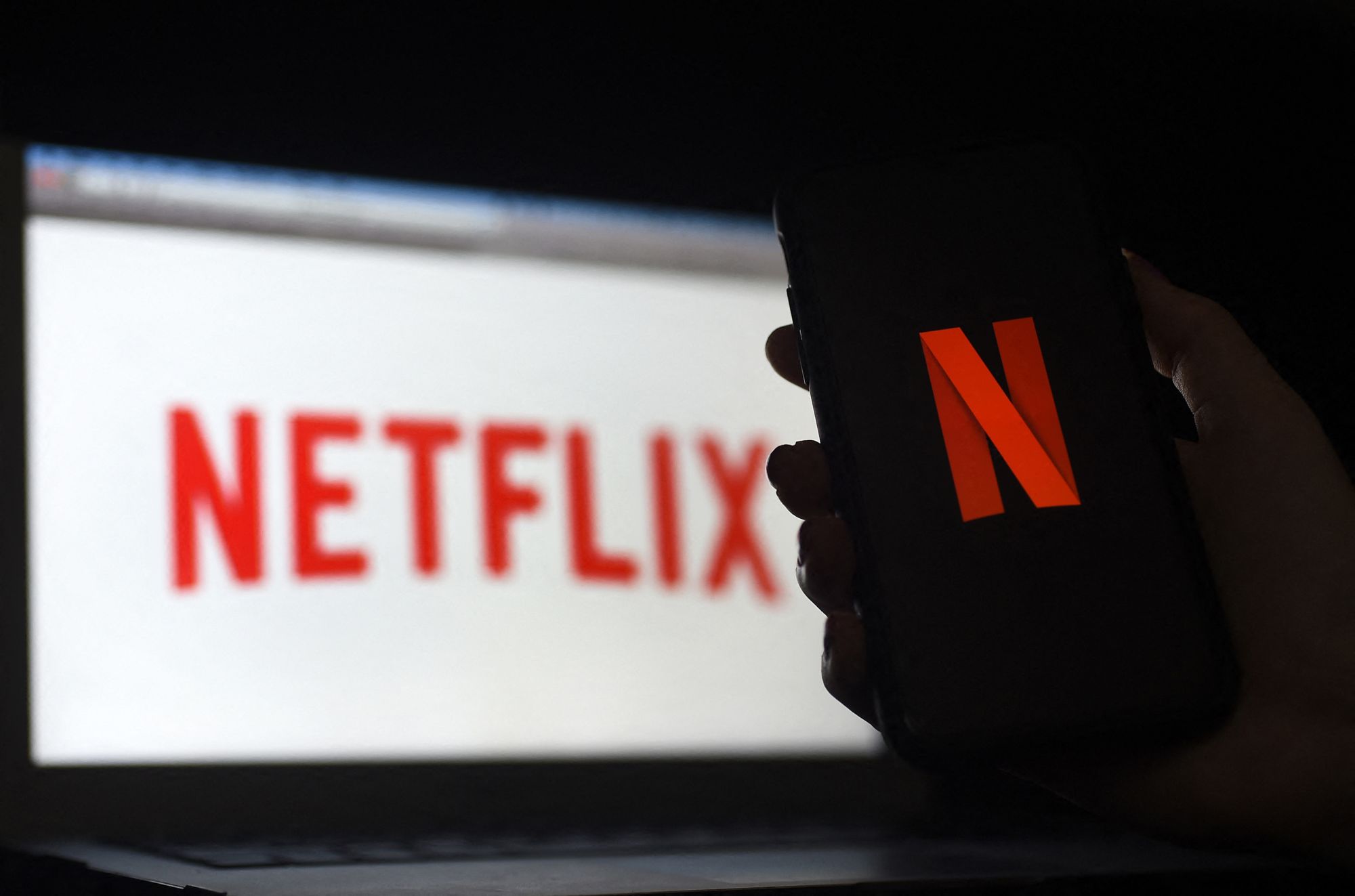 Netflix is Testing the 'Play Something' Tool on its Mobile App | Tatler ...