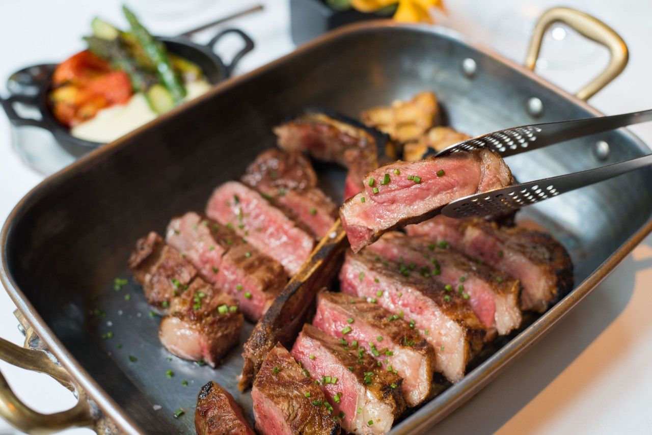 TK Seafood & Steak海鮮料理與牛排最受好評！ 90 天/180 天乾式熟成美國穀飼頂級丁骨牛排具話題性 | Tatler Asia