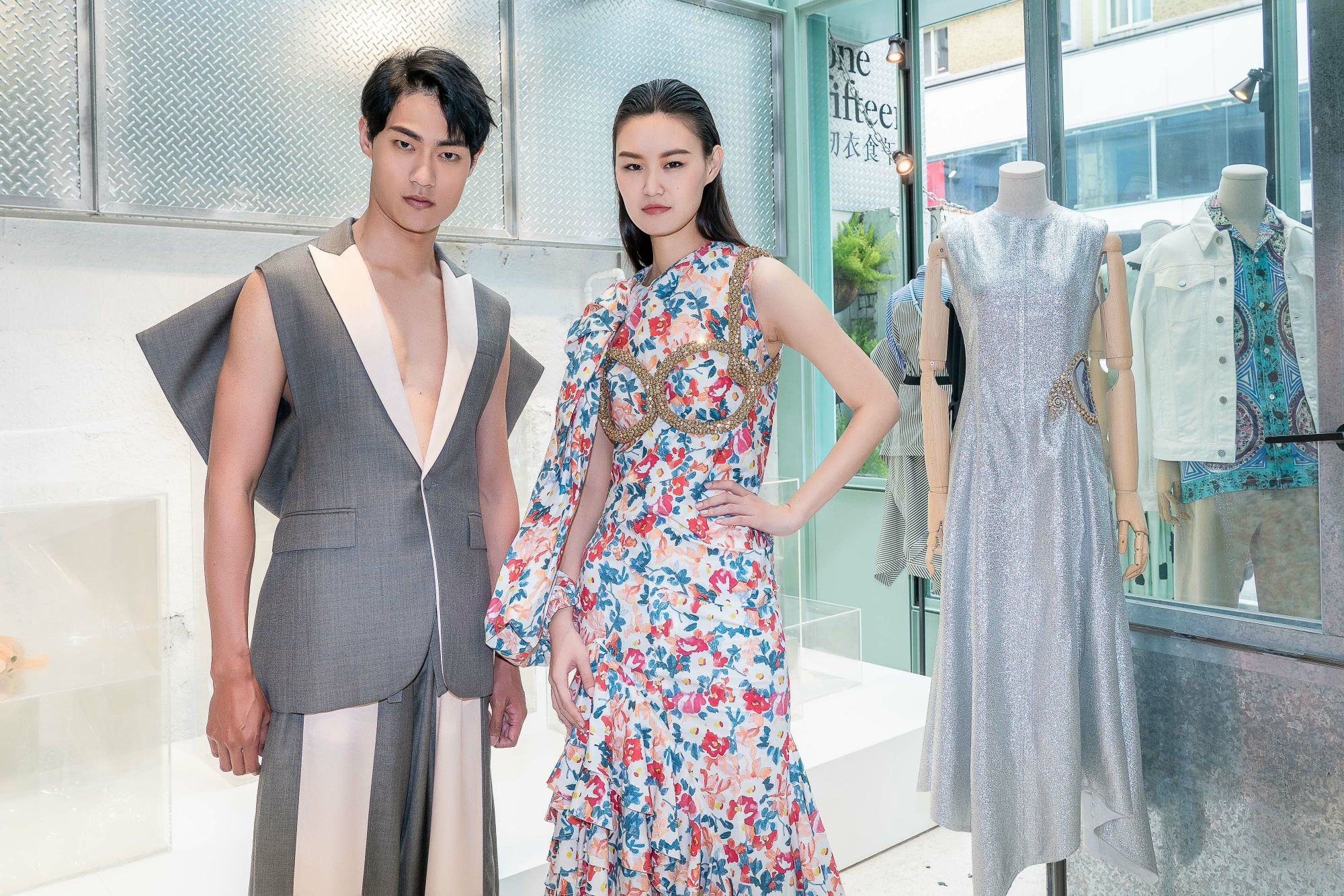 亞洲首次公開！JW Anderson 20春夏裝置藝術展以神秘壓克力盒反思生命真理 | Tatler Asia