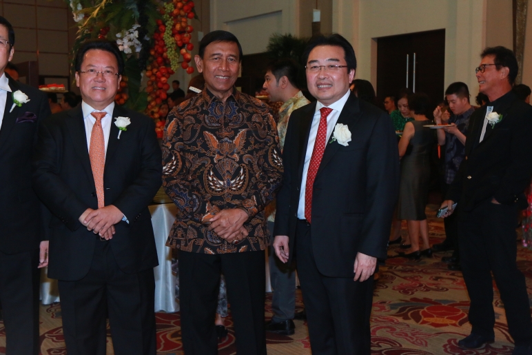 Isabella Tjhiater & Bernard Akili Grand Wedding Party | Tatler Asia