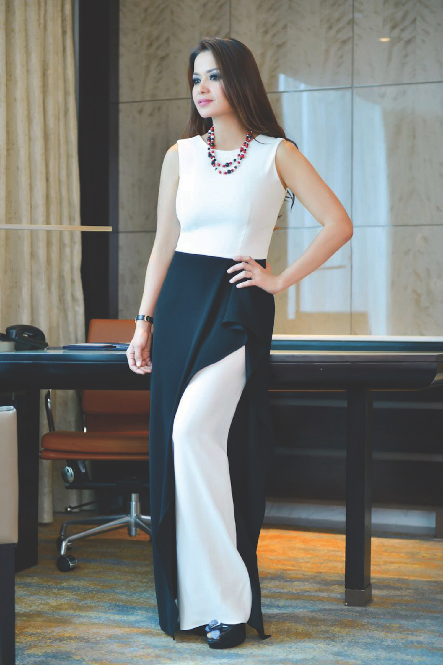 September Leading Ladies: Windy Hartanto, Angel Susinto And Indah ...