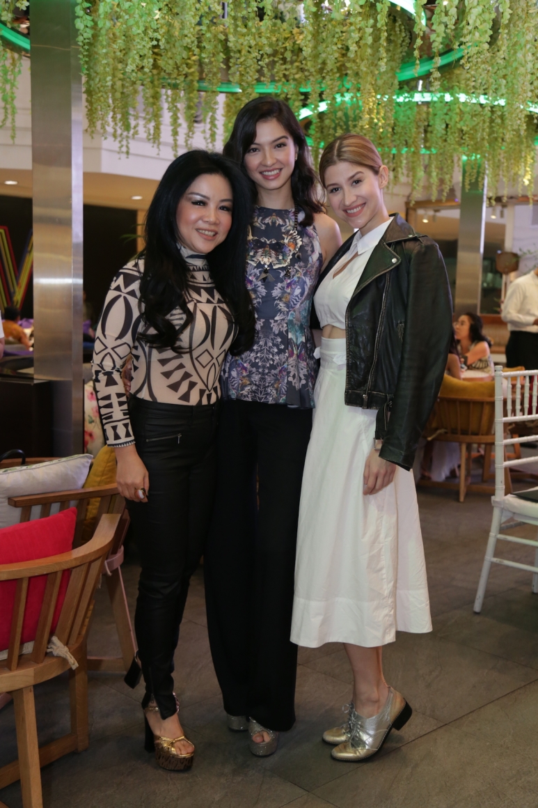 Exclusive Photos: Wanda Ponika's 40th Birthday & Solidarity Photo ...