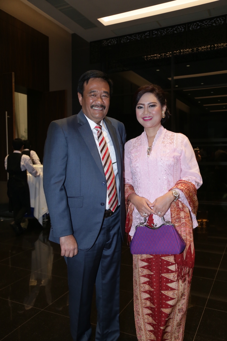 Putri Selaras And Danindro Arionindito Spectacular Wedding Ceremony ...