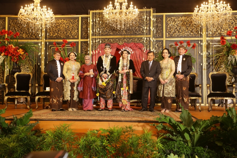 Exclusive Photos: Adinda Kuntadi and Bethaditya Winarno's Traditional ...