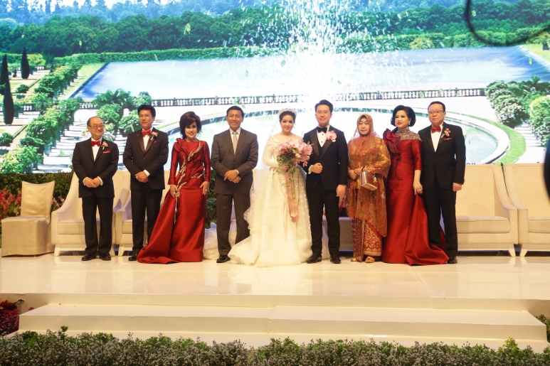 Exclusive Photos: Erick Ong and Christine Lee Fairy Tale Wedding ...