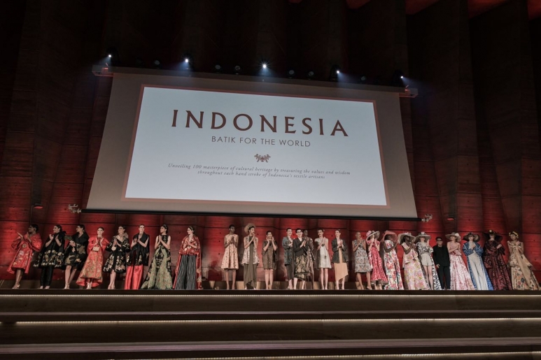 ‘Batik For The World’ Exhibits 100 Indonesian Batik At UNESCO Paris ...