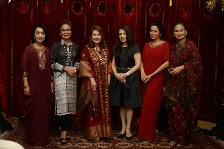 Exclusive Photos: Ghea Panggabean's Bohemian Journey Fashion Show ...