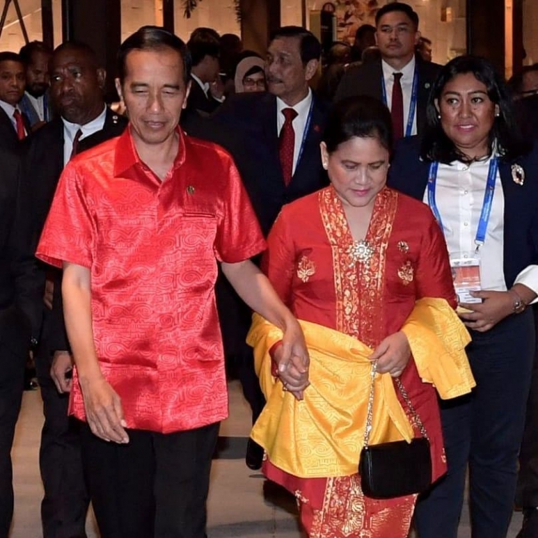 #ITLooks: Copy Iriana Jokowi’s Top 10 Best Outfits | Tatler Asia