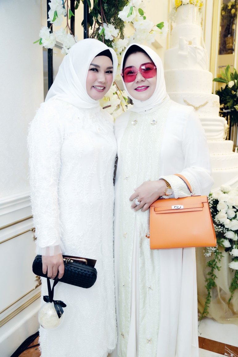 Drg. Devya Linda Celebrates Her Birthday And Introduce Her New Clinic ...