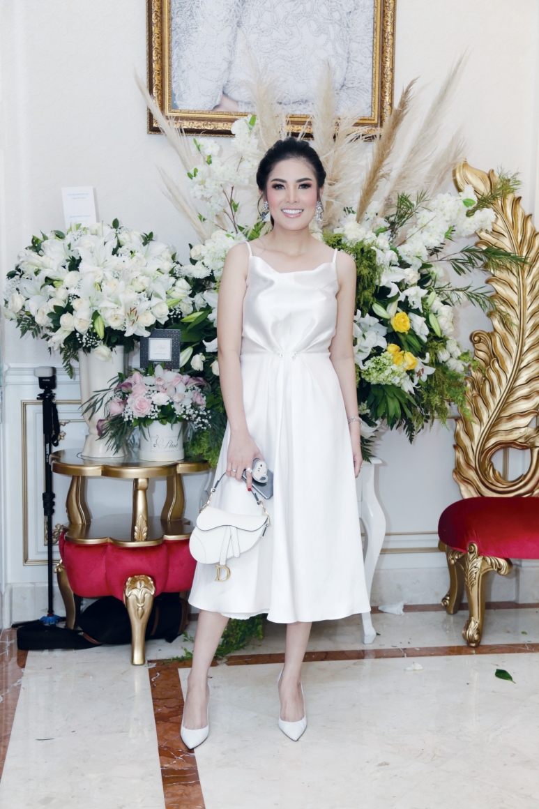 Drg. Devya Linda Celebrates Her Birthday And Introduce Her New Clinic ...