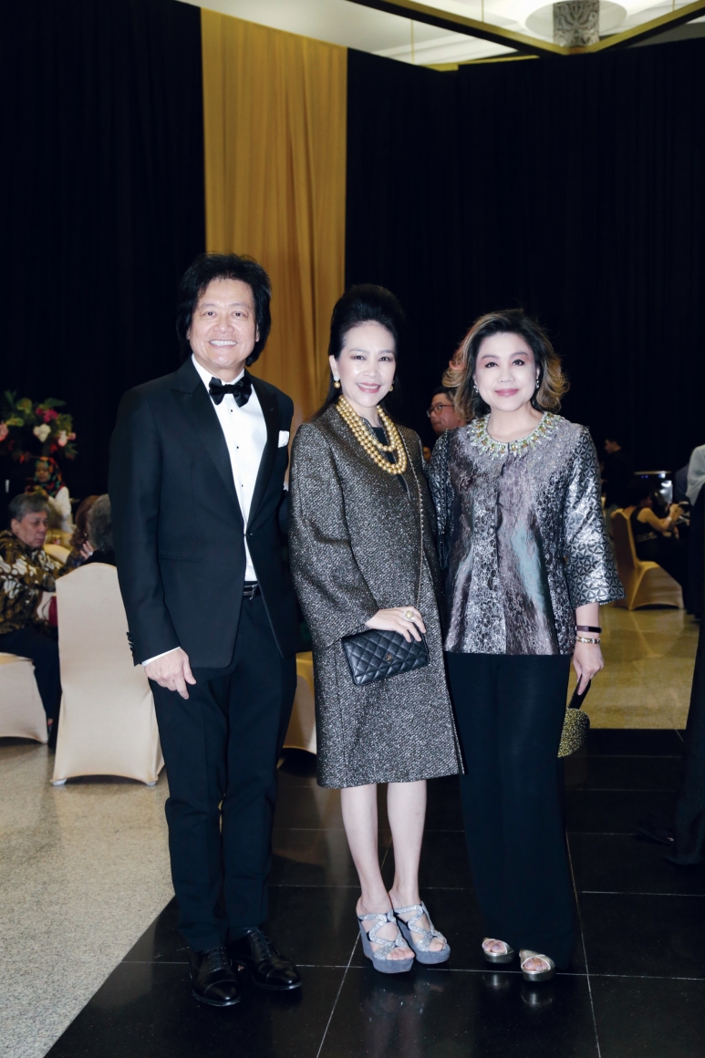 Johnny Andrean Presents The Glamorous 10th Johnny Andrean Awards ...