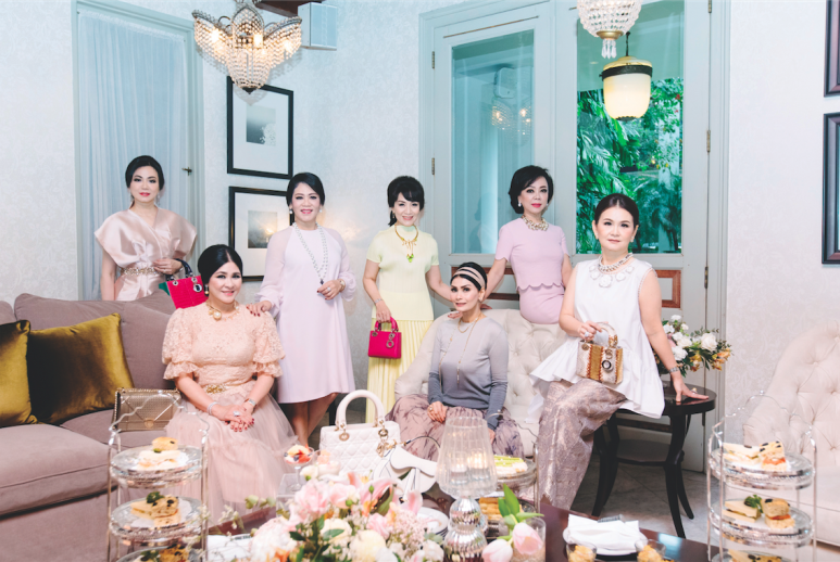 Surabaya Tatler Cover 2019: Azzadina Jamal Celebrates Mother And ...