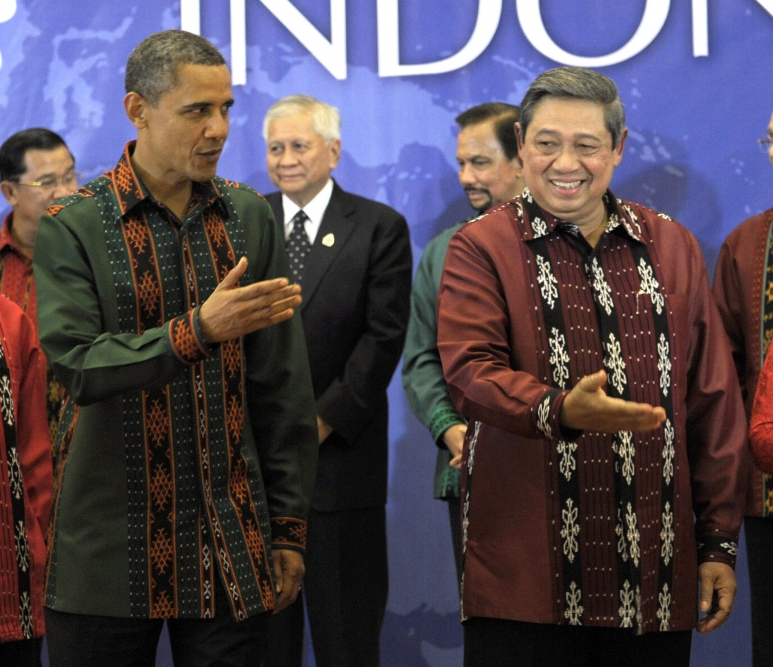 Bikin Bangga, Ini Dia 6 Tokoh Dunia yang Pernah Memakai Batik | Tatler Asia