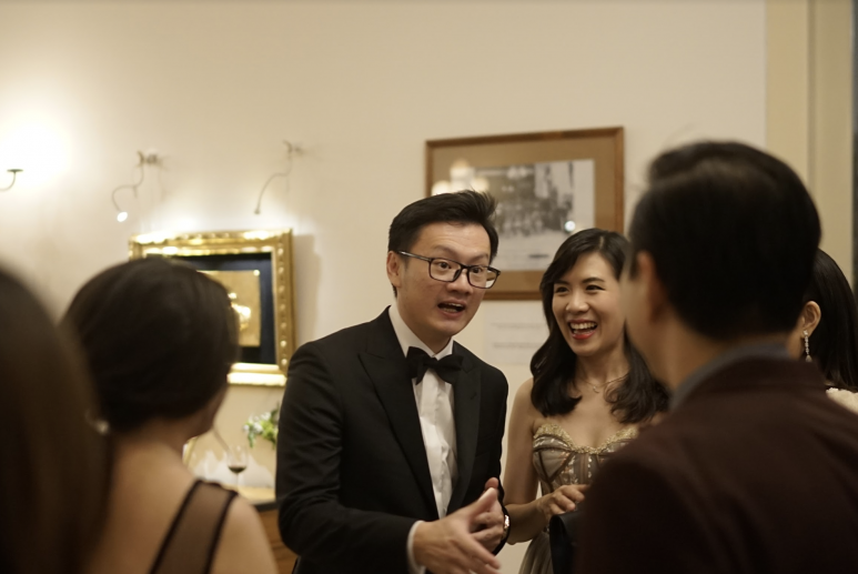 Aureo Gallery Presents Kim Il Tae's 24K Gold Painting At Indonesia ...