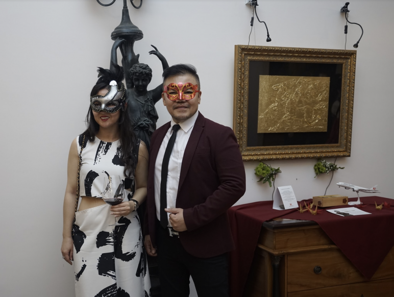 Aureo Gallery Presents Kim Il Tae's 24K Gold Painting At Indonesia ...