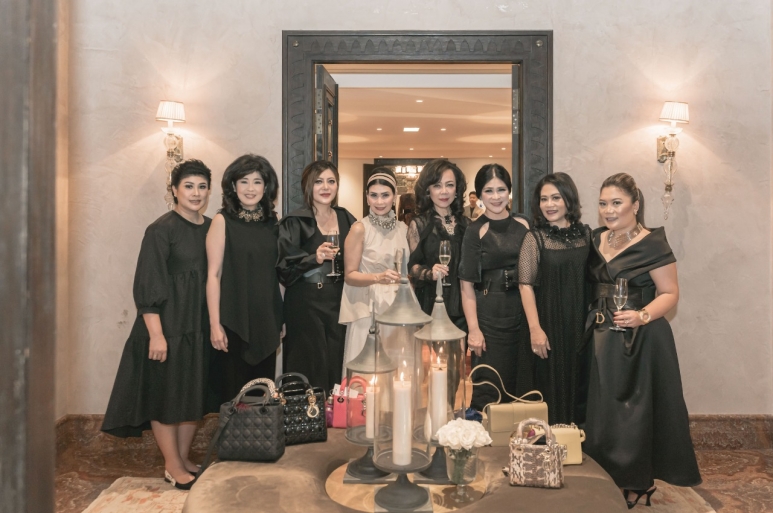 Exclusive Photo: Azza Dina's Exclusive Birthday Dinner At De Soematra ...