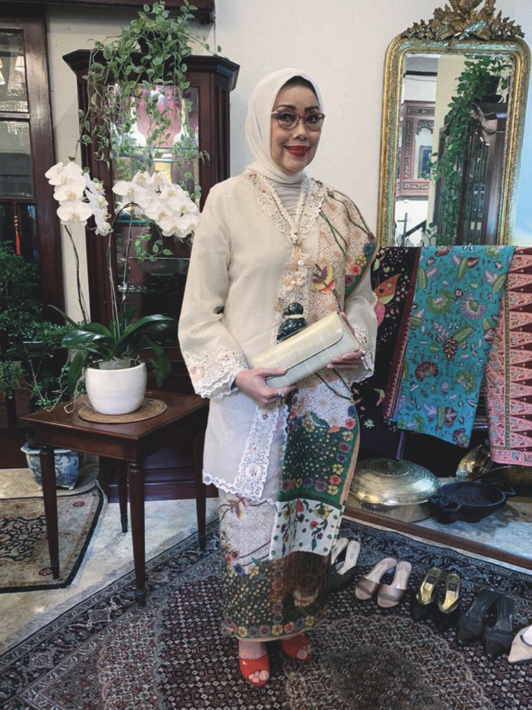Mien R. Uno Discuss Her Love And Passion For Preserving Kebaya Encim ...