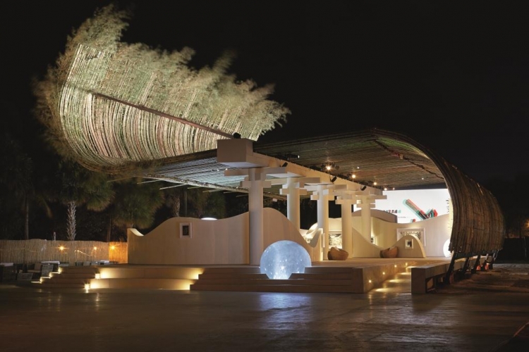 A Closer Look At The Sun Xun's Thought-Provoking Installation ...