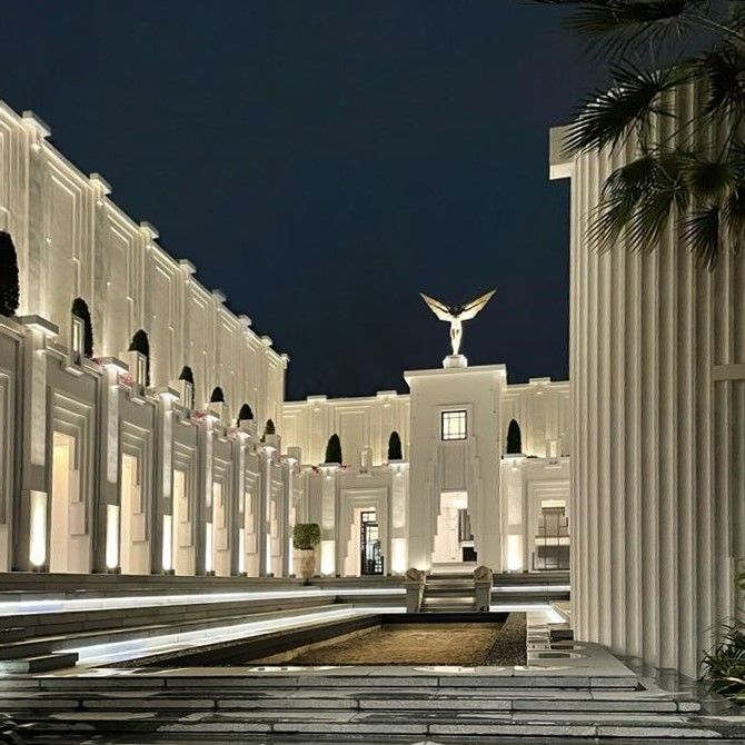 Architect Bill Bensley Reveals his Inspirations and Design Techniques ...