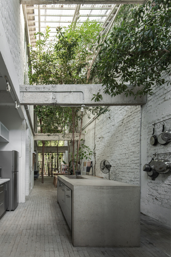 Home Tour: A Lush Soho in Kuala Lumpur Ideal For A Floral Designer ...