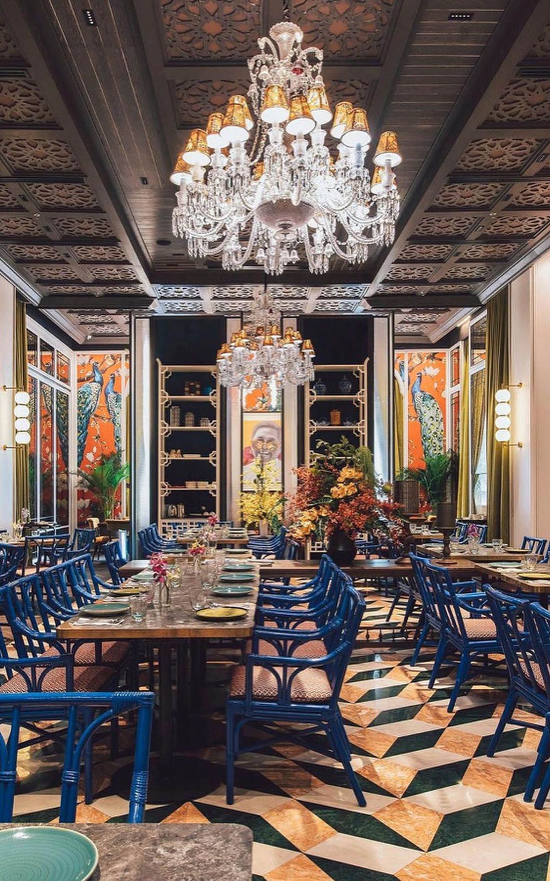 In the Mood for Something Extra? These 7 Lavish Eateries In KL Fit The ...