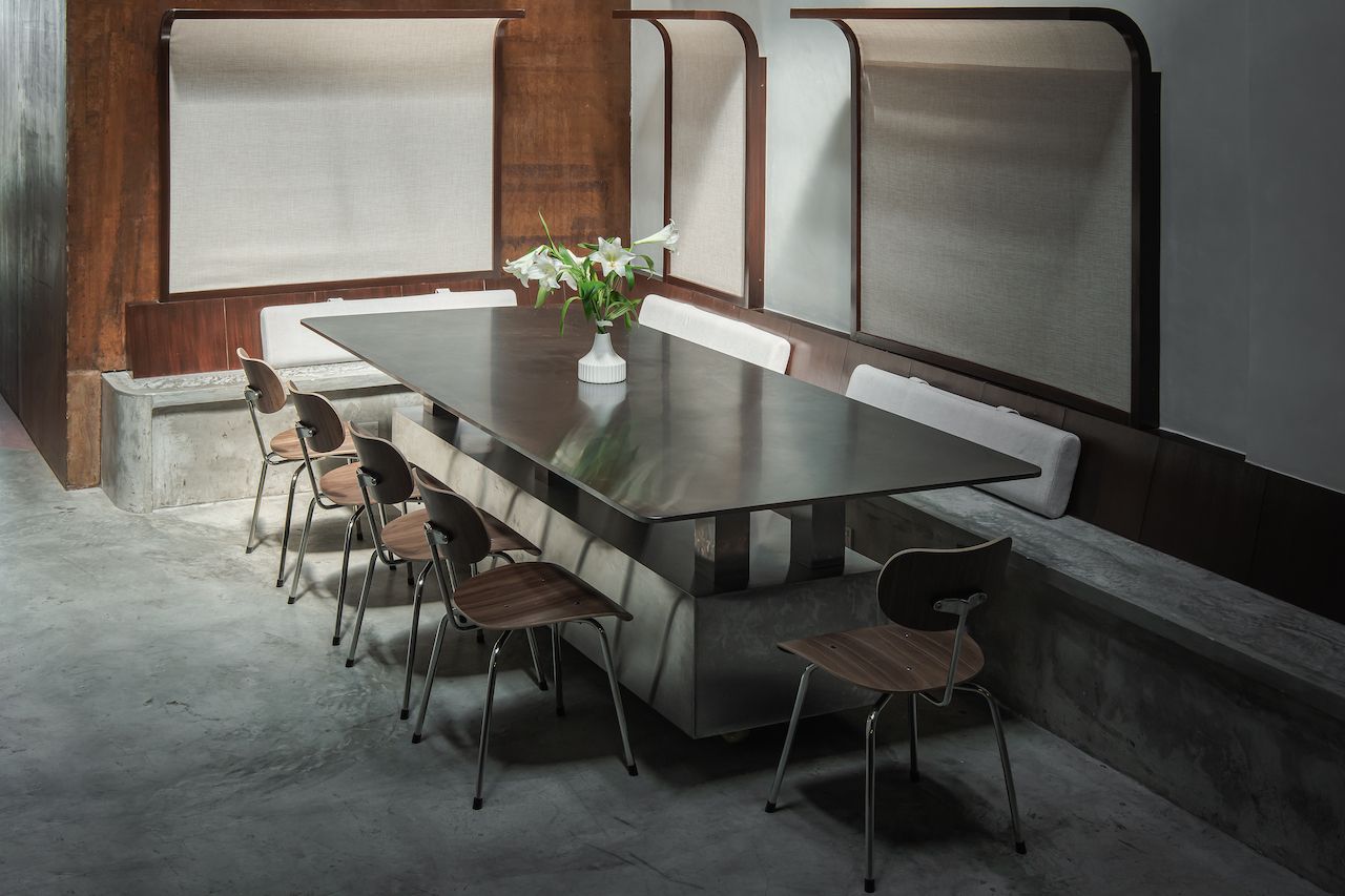A Resto-Bar in Chinatown Features a Design that Reflects the Area's ...
