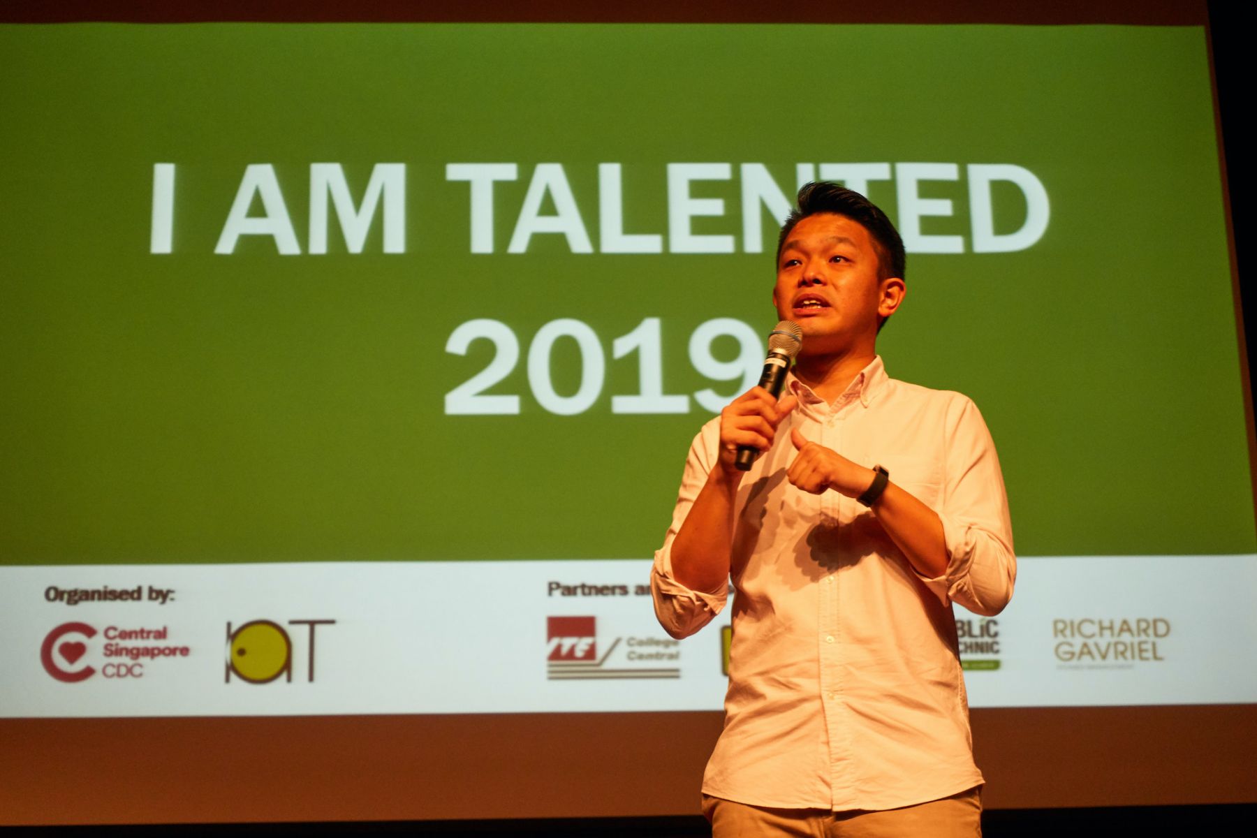 Meet David Hoe, The Singaporean Teacher Who Advocates Paying It Forward ...