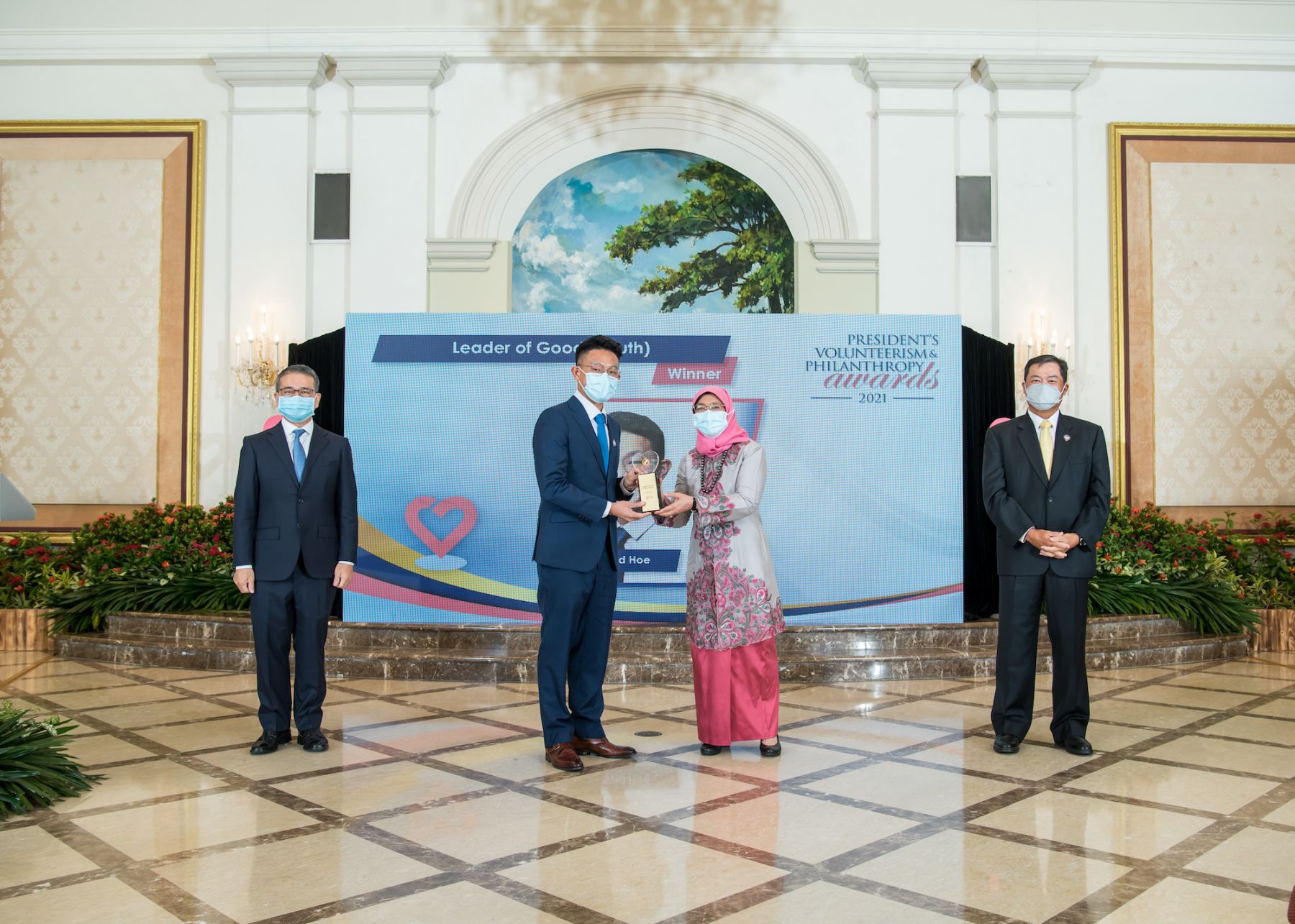 Meet David Hoe, The Singaporean Teacher Who Advocates Paying It Forward ...