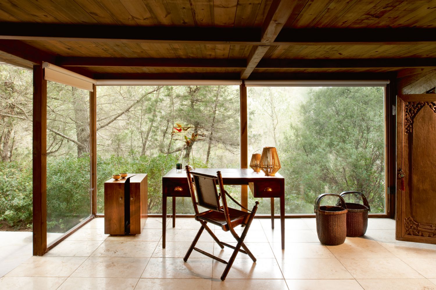 A Bali-Inspired House is a Surprising Find in This Irresistibly Calming ...